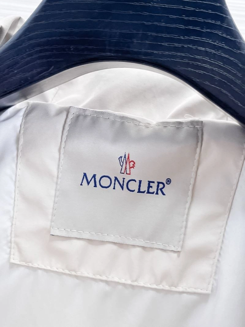 Inexpensive Moncler Outwear