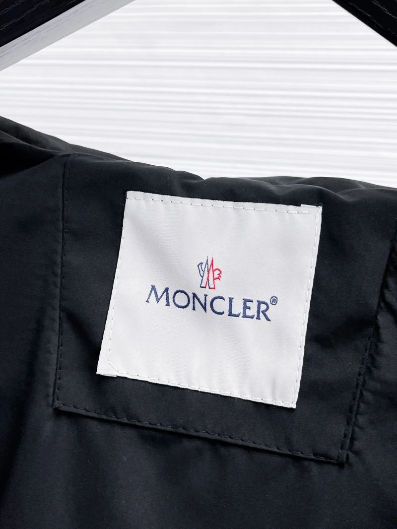 High fidelity Moncler Outwear