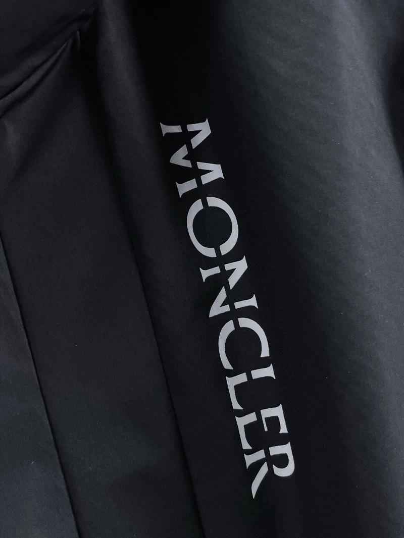 High fidelity Moncler Outwear