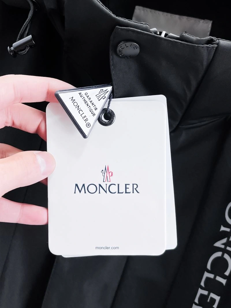 High fidelity Moncler Outwear