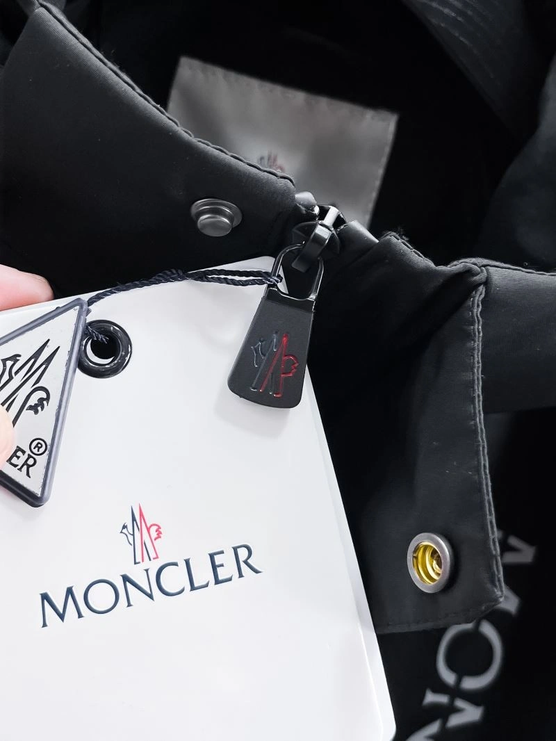 High fidelity Moncler Outwear