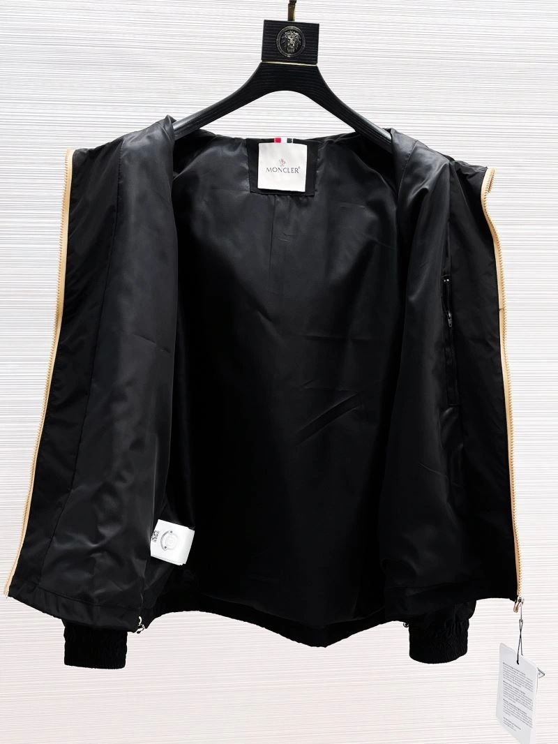 Low-cost Moncler Outwear
