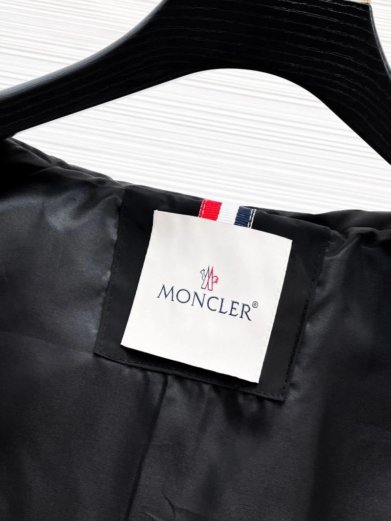 Low-cost Moncler Outwear