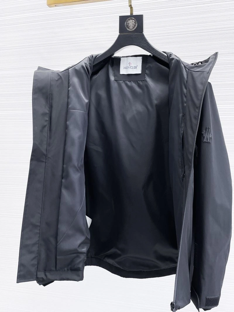 Top match Moncler Outwear