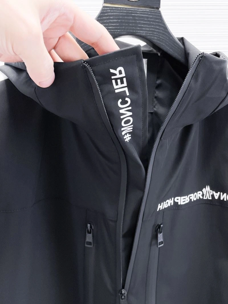 Top match Moncler Outwear