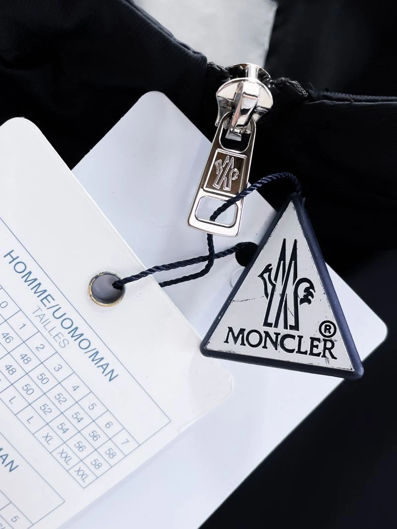 Precise copy Moncler Outwear