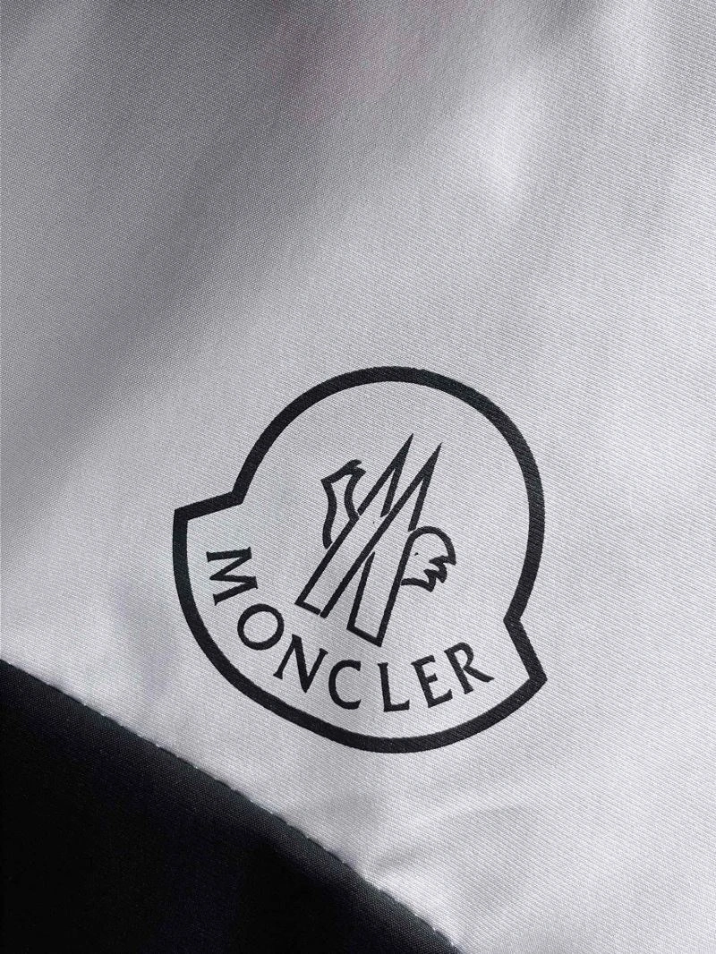 Top match Moncler Outwear