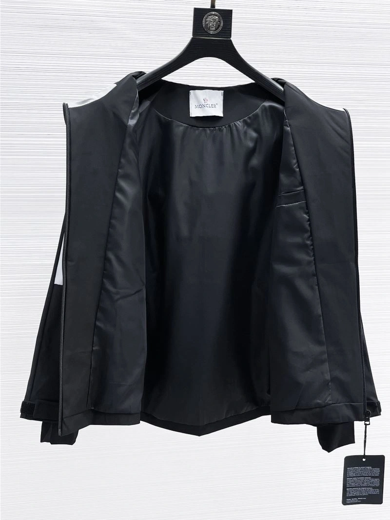 Top match Moncler Outwear