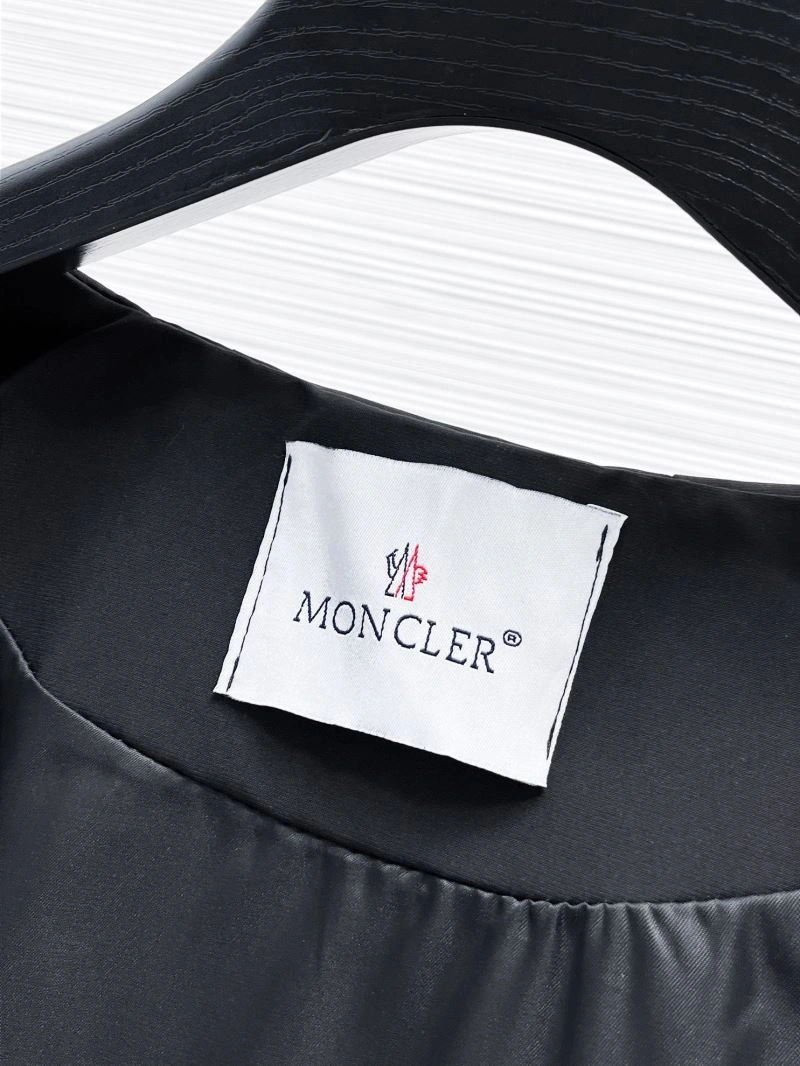 Top match Moncler Outwear