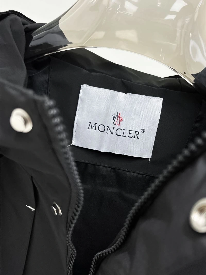 Official Moncler Outwear
