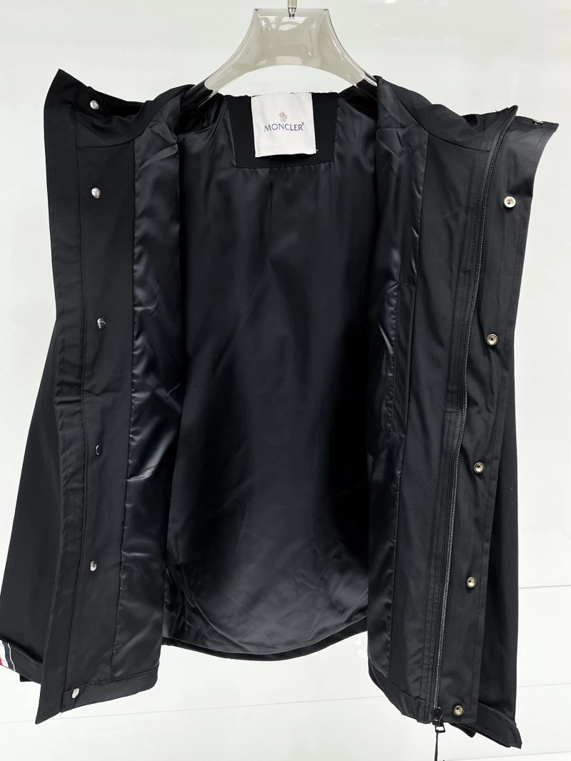Bargain Moncler Outwear