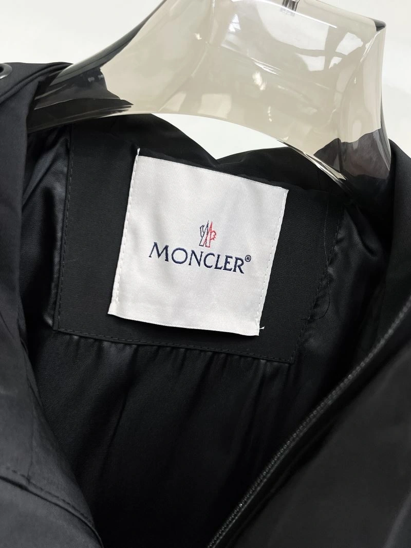 Bargain Moncler Outwear