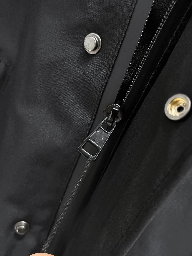 Bargain Moncler Outwear