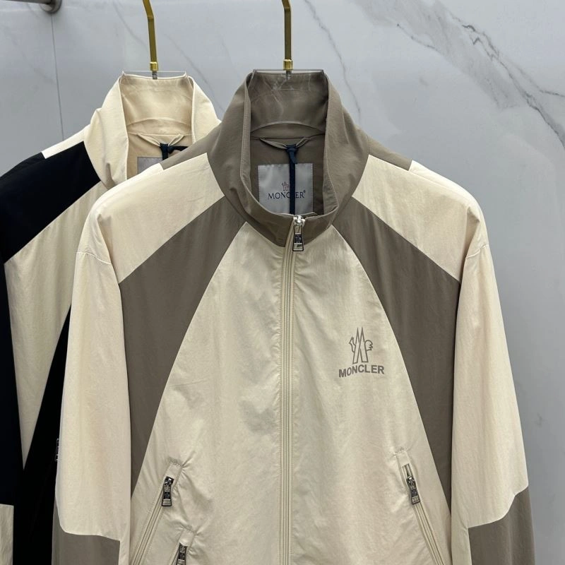 Bargain Moncler Outwear