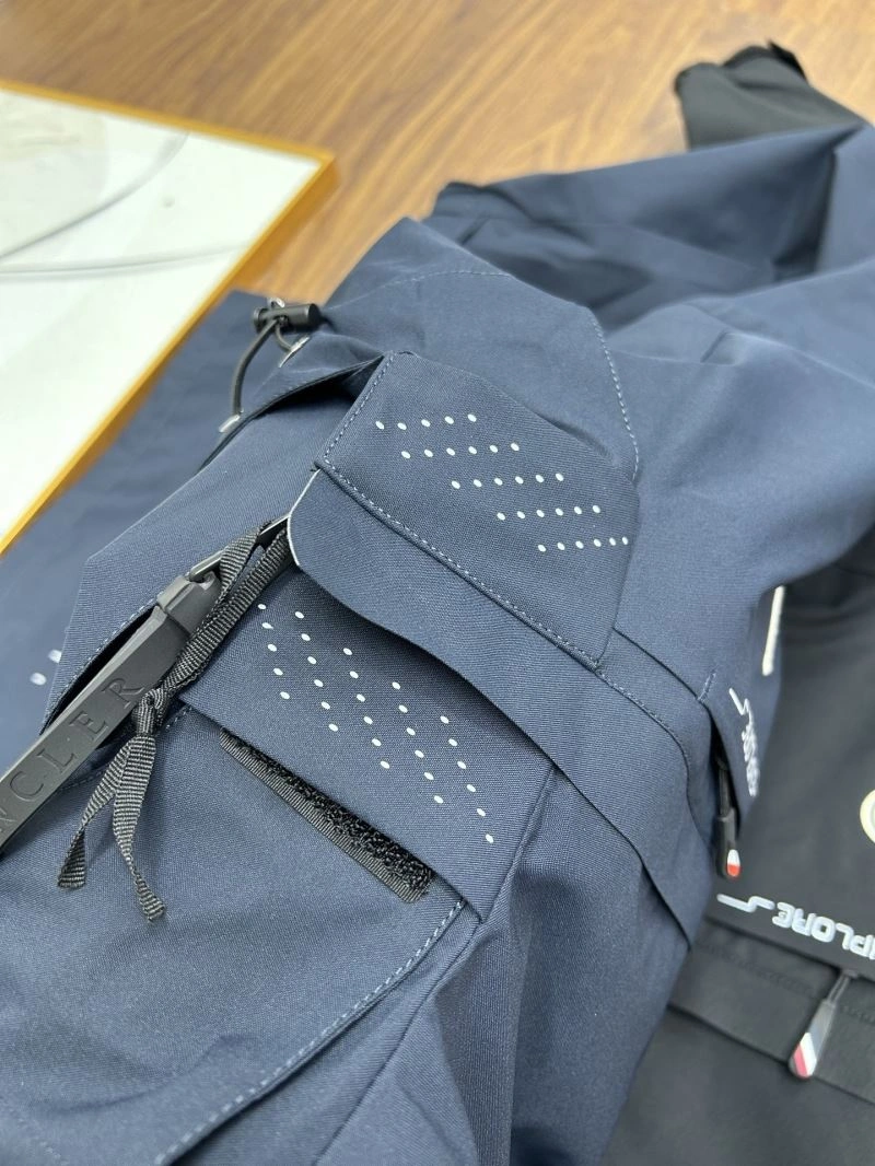 Accurate model Moncler Outwear