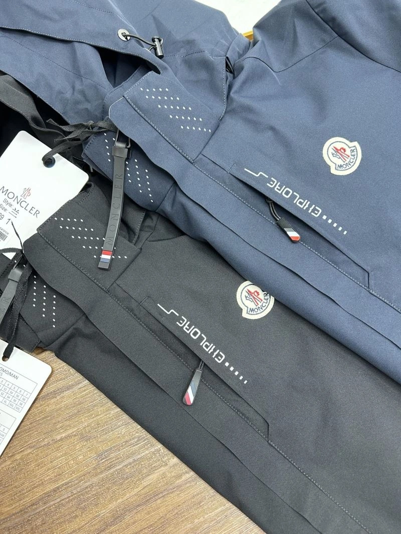 Accurate model Moncler Outwear