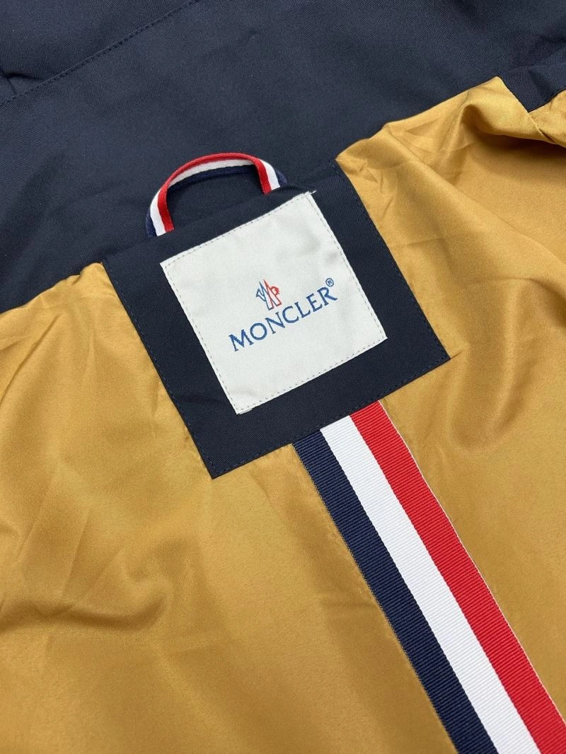 Accurate model Moncler Outwear