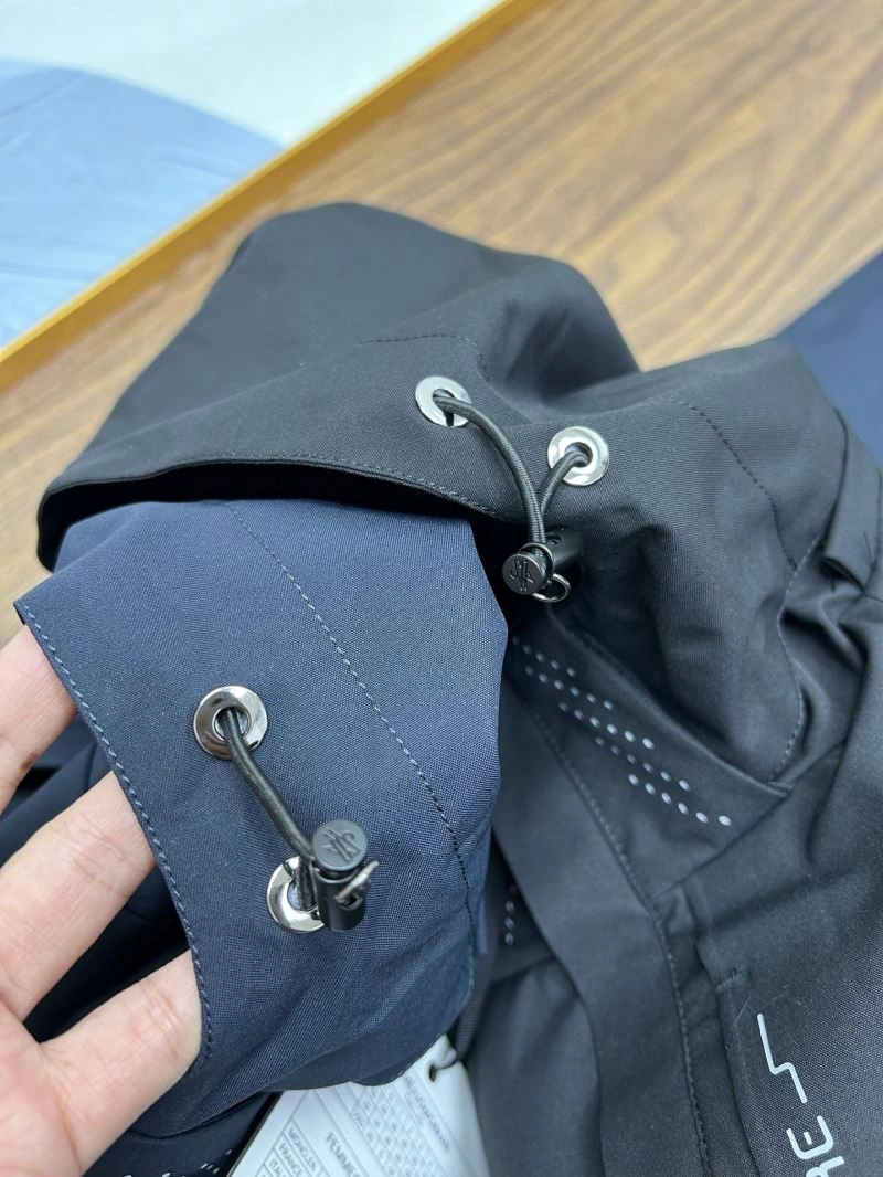 Accurate model Moncler Outwear