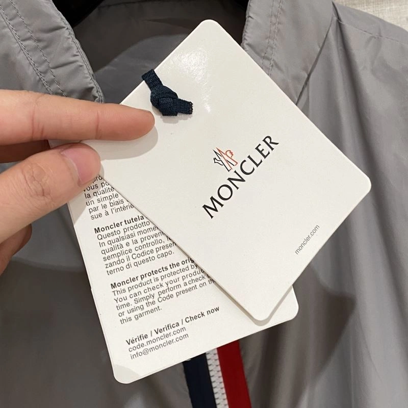 Accurate model Moncler Outwear