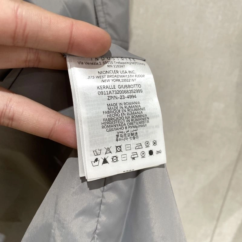 Accurate model Moncler Outwear