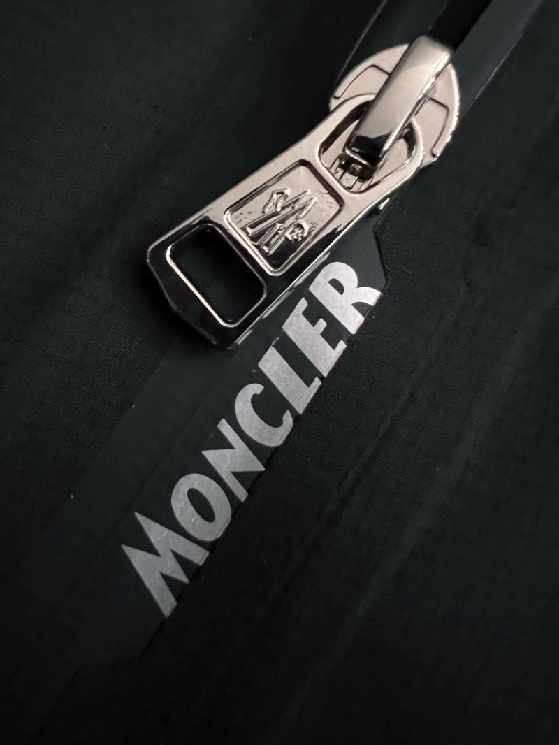 Top match Moncler Outwear