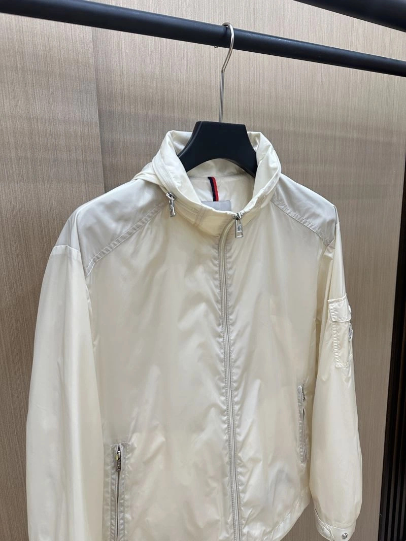 Legit Moncler Outwear