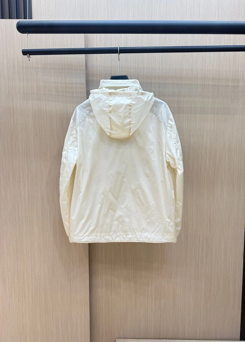 Legit Moncler Outwear