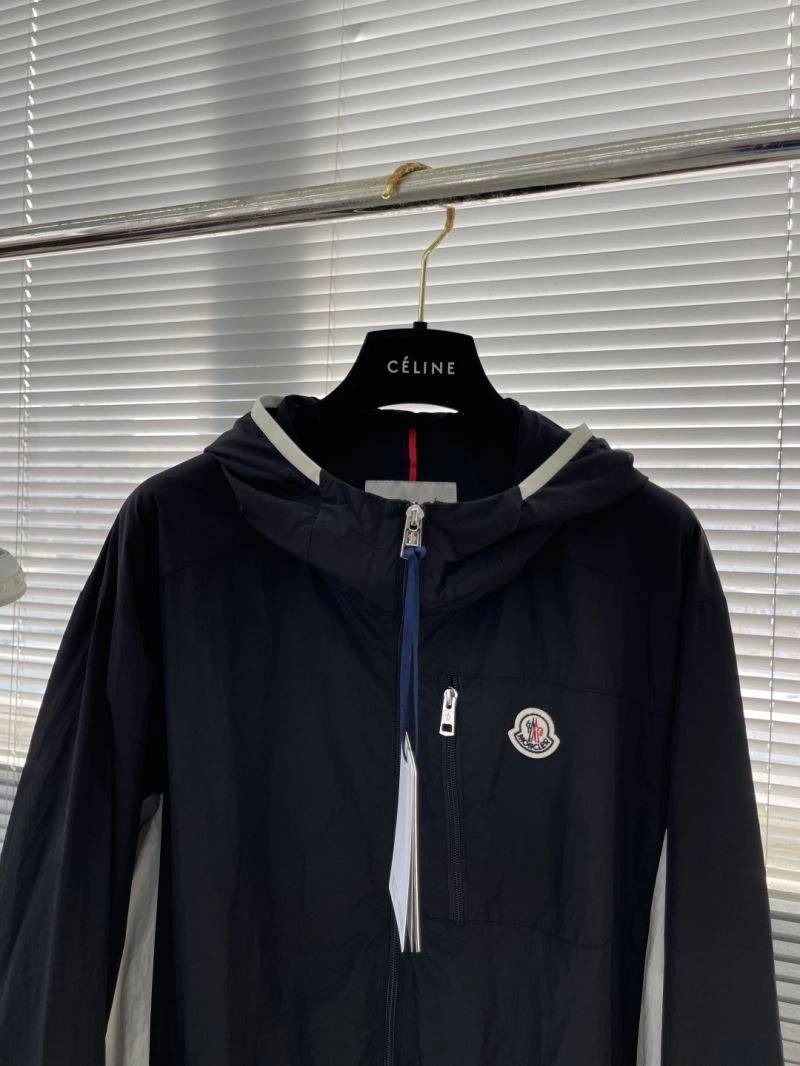 Bargain Moncler Outwear