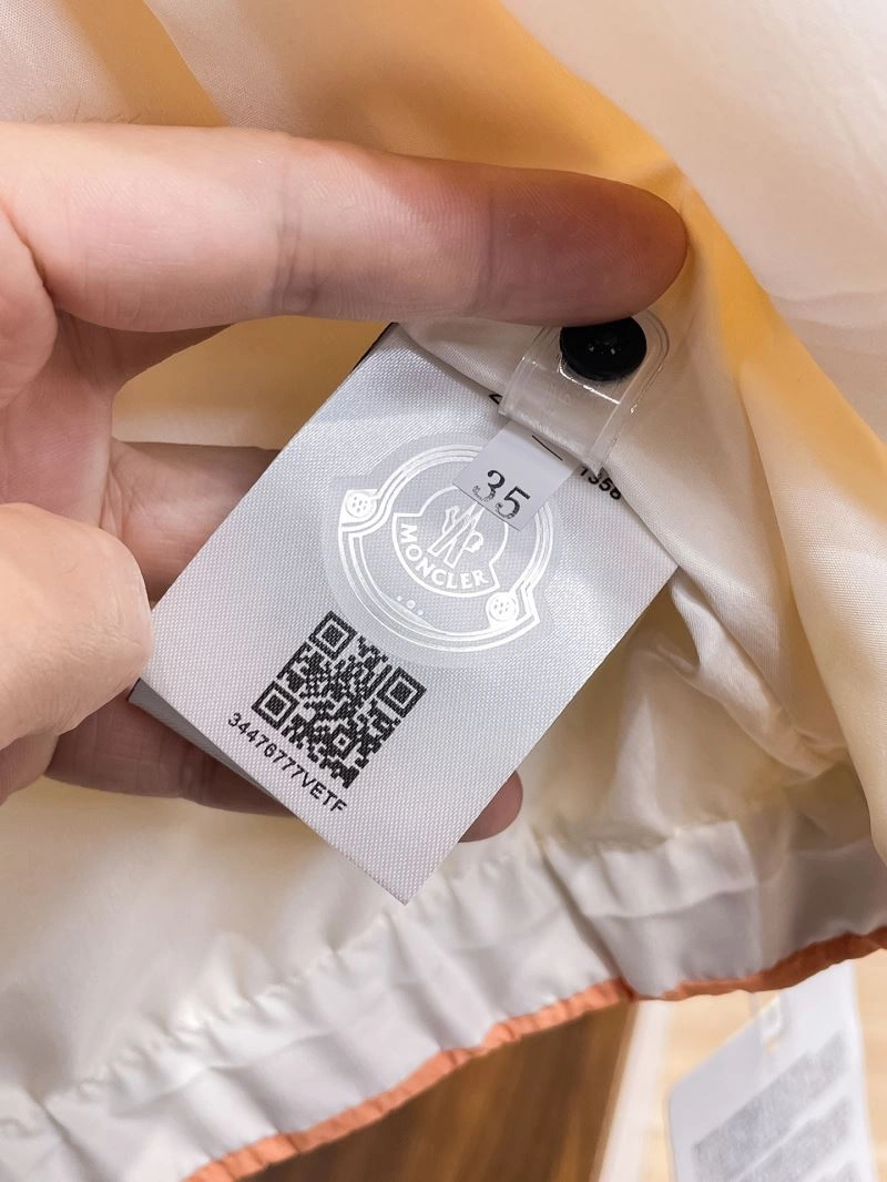 Accurate model Moncler Outwear
