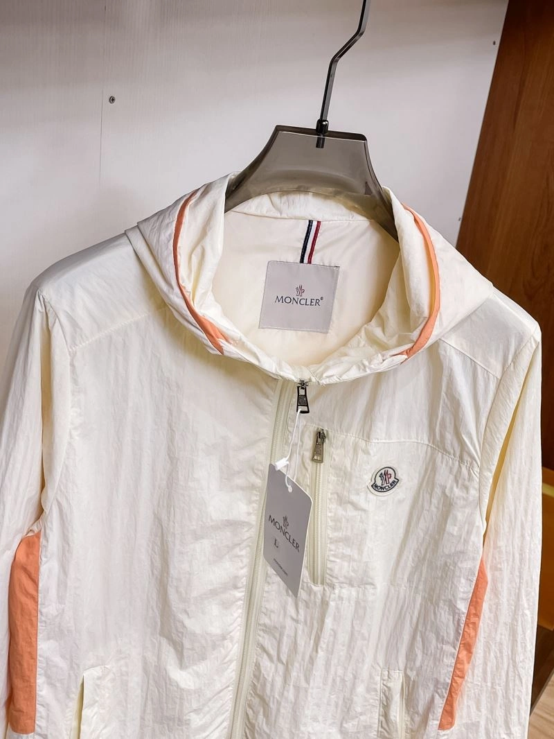 Accurate model Moncler Outwear