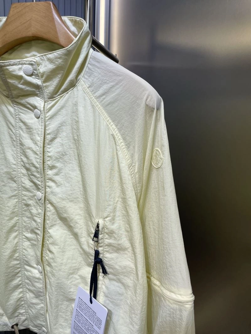 Legit Moncler Outwear