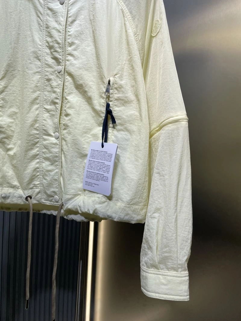 Legit Moncler Outwear