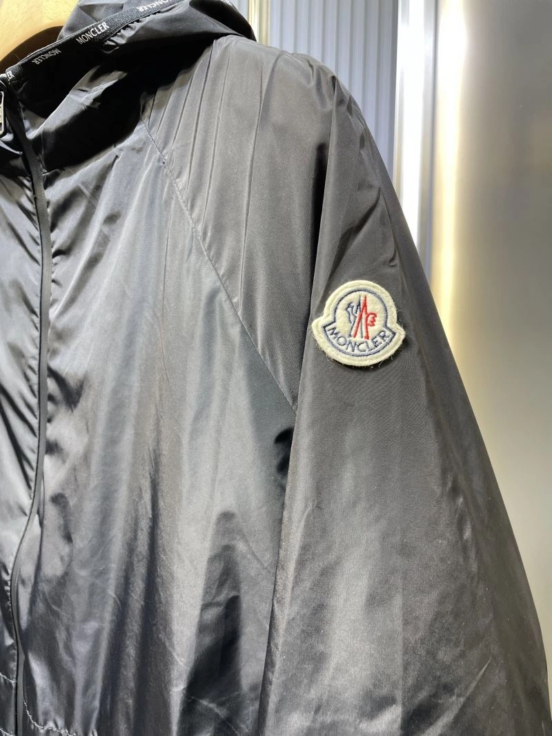 Legit Moncler Outwear