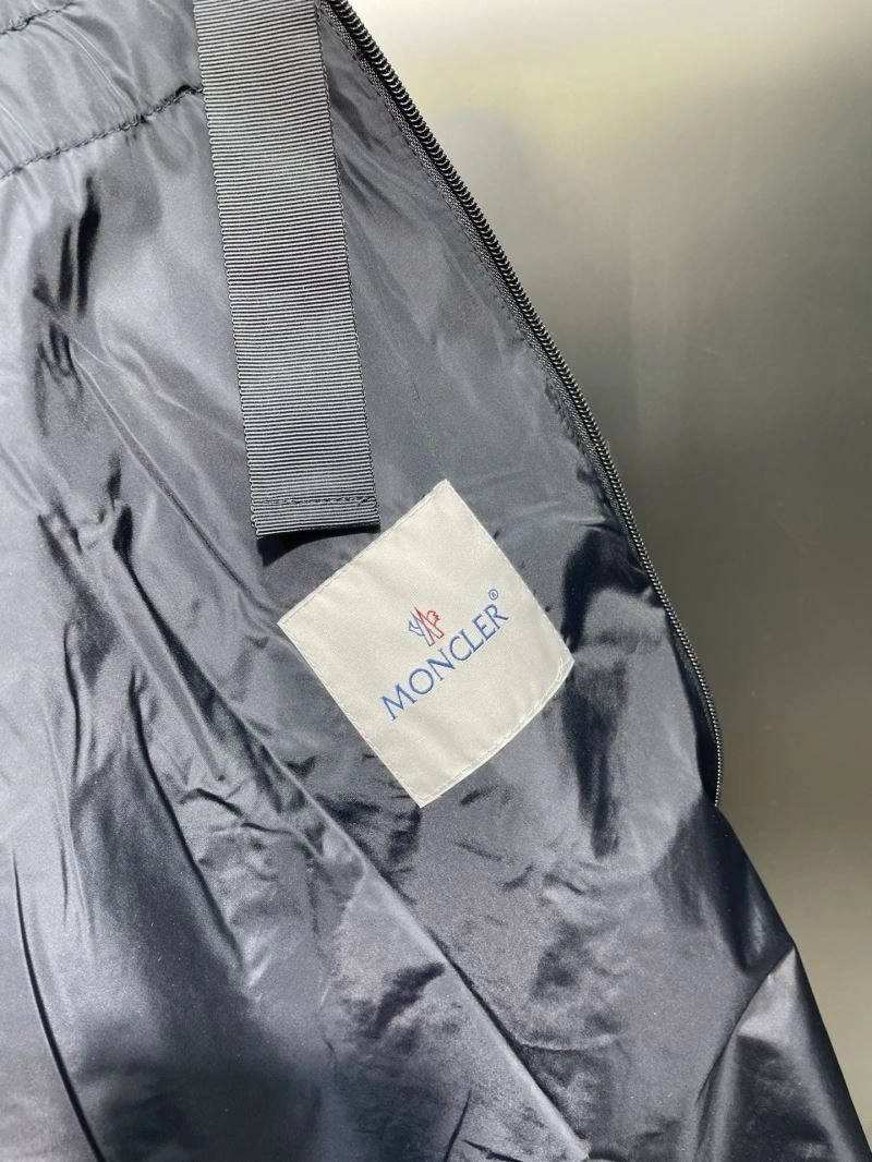 Legit Moncler Outwear
