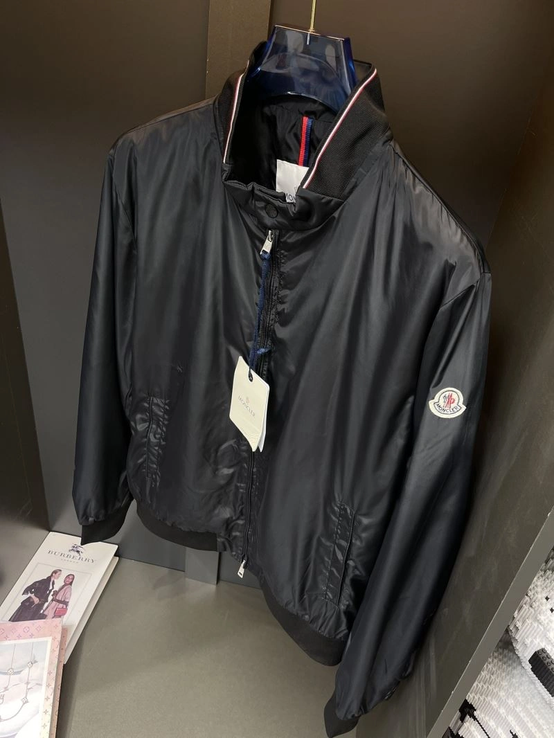 Accurate model Moncler Outwear