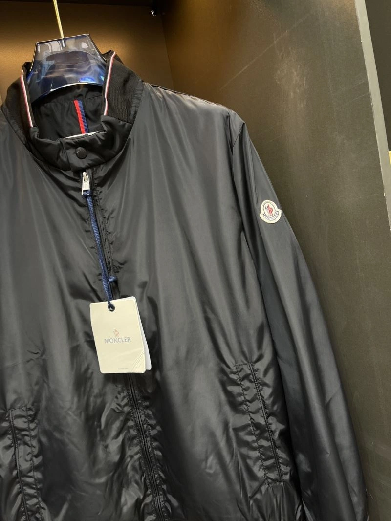 Accurate model Moncler Outwear