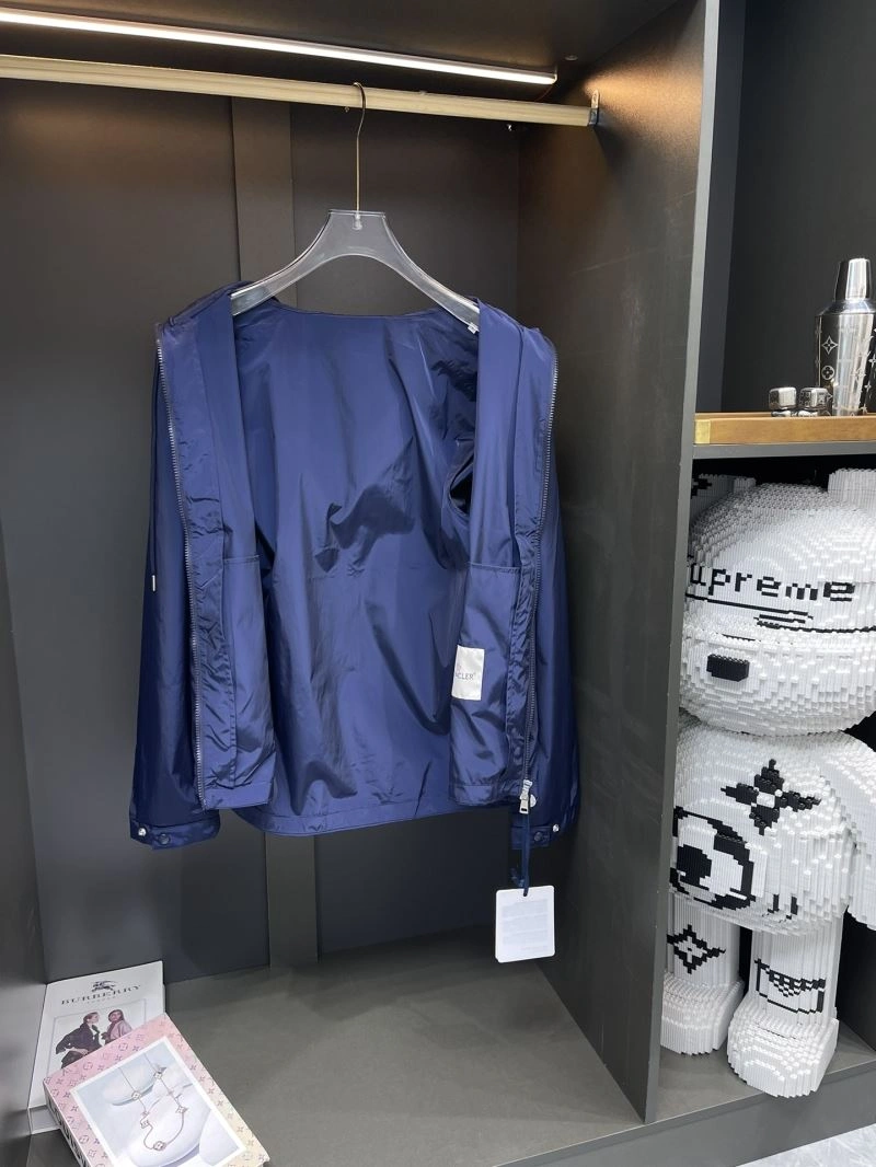 Legit Moncler Outwear