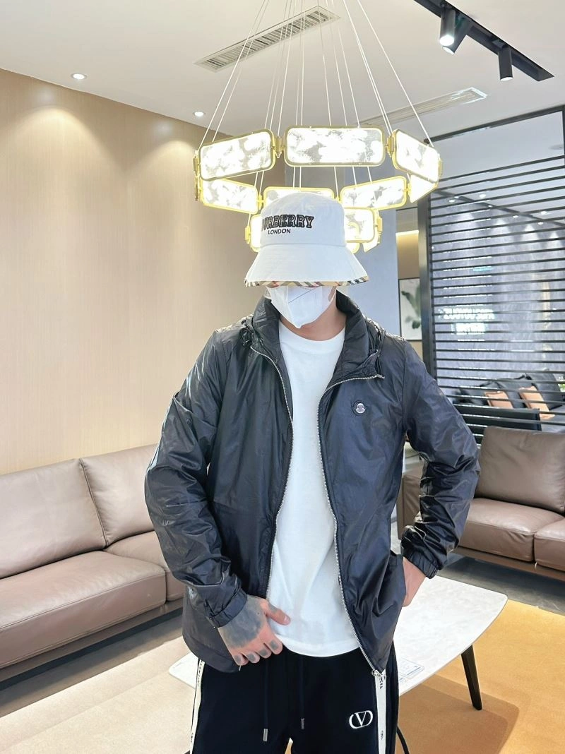 Low-cost Moncler Outwear
