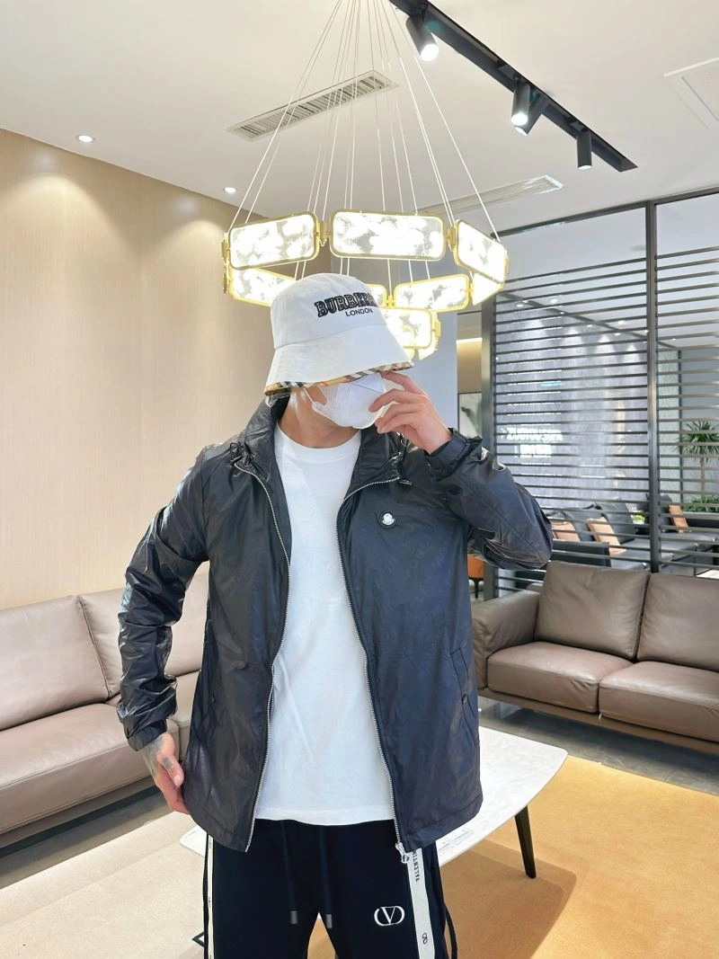 Low-cost Moncler Outwear