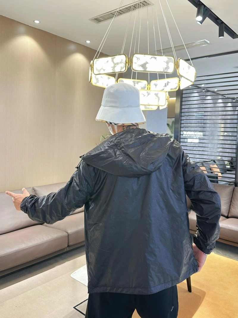 Low-cost Moncler Outwear