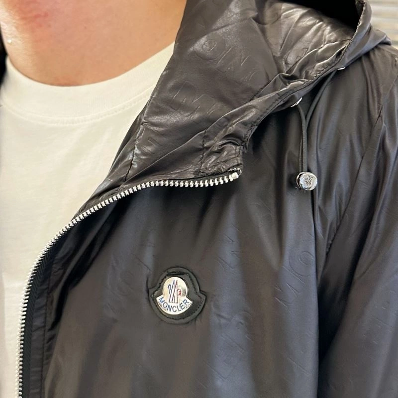 Low-cost Moncler Outwear
