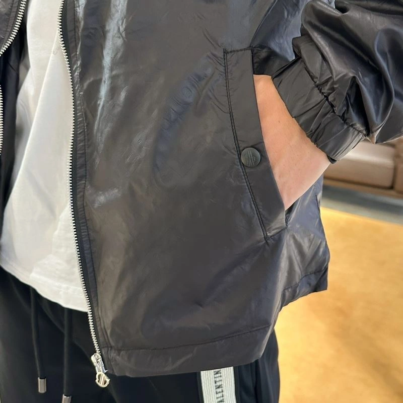Low-cost Moncler Outwear