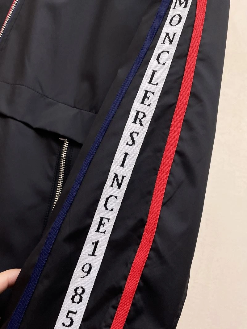 Legit Moncler Outwear