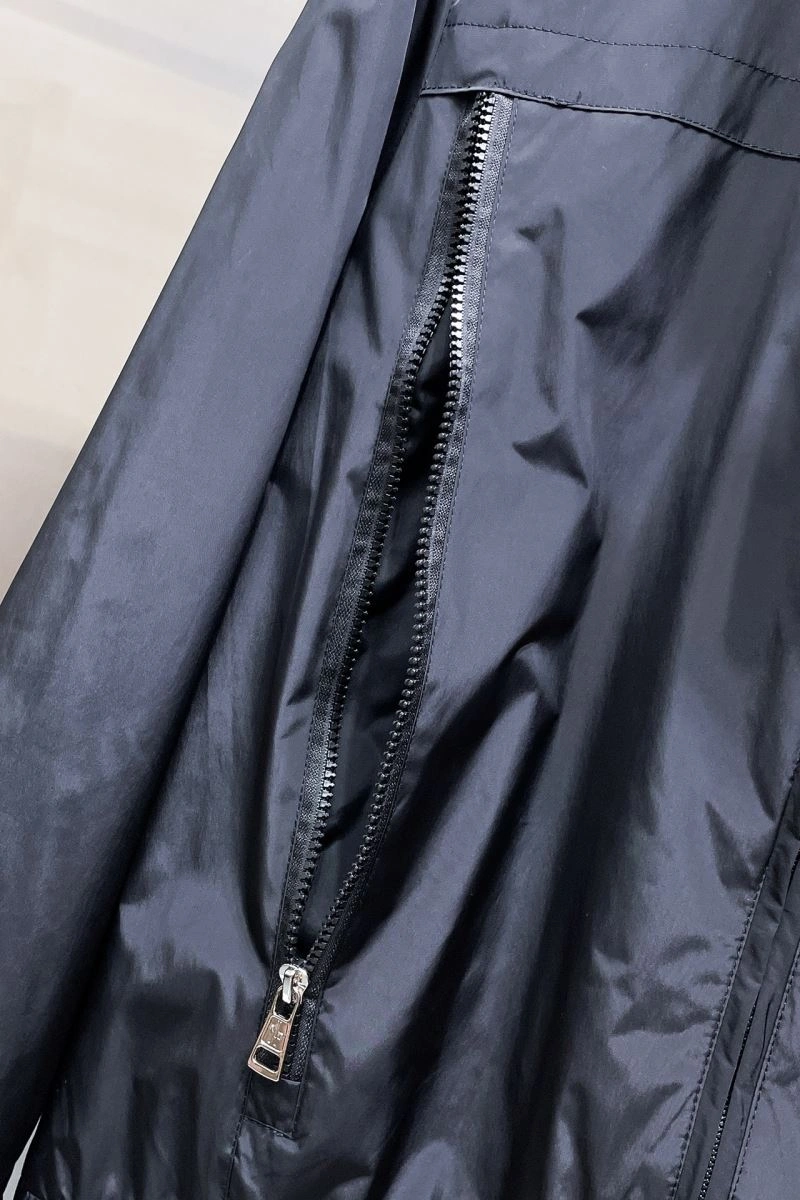Low-cost Moncler Outwear