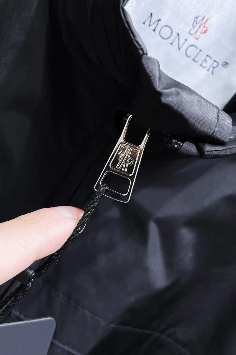 Low-cost Moncler Outwear