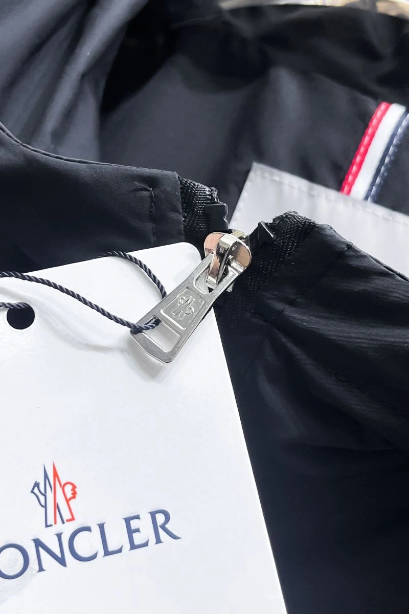 Top match Moncler Outwear