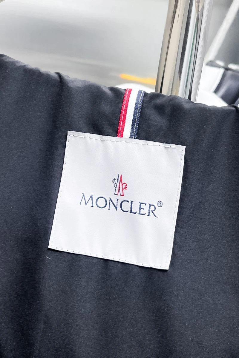 Top match Moncler Outwear