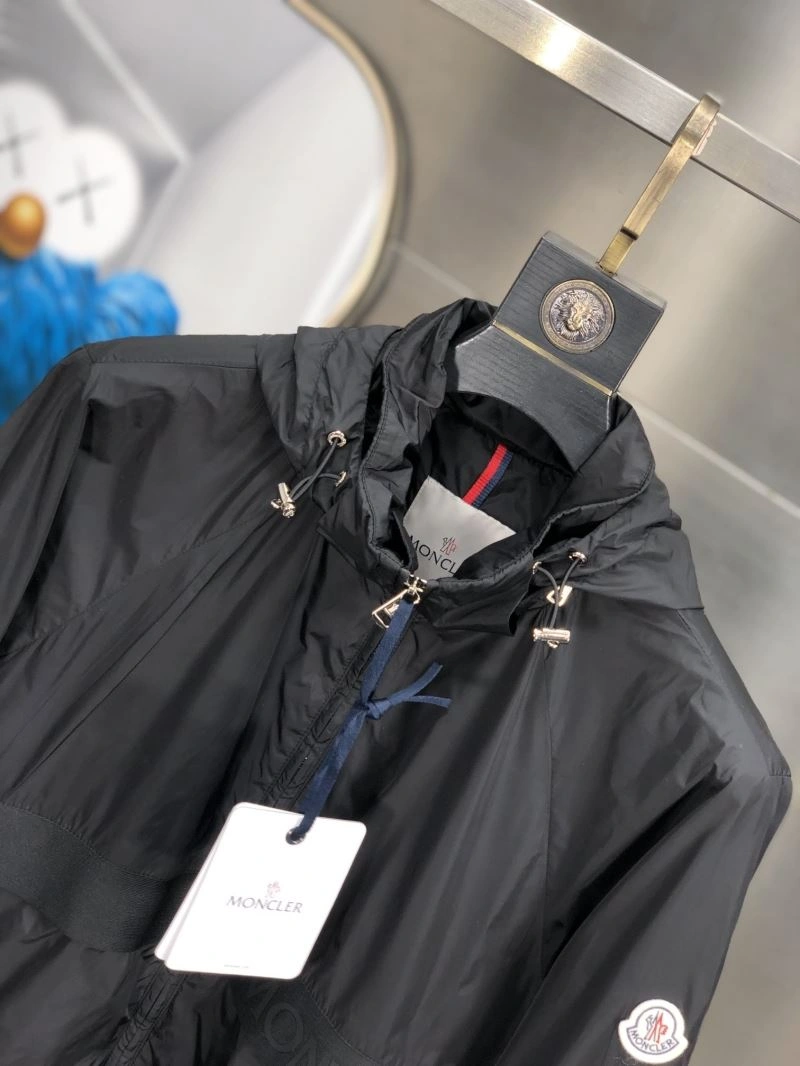 Low-cost Moncler Outwear