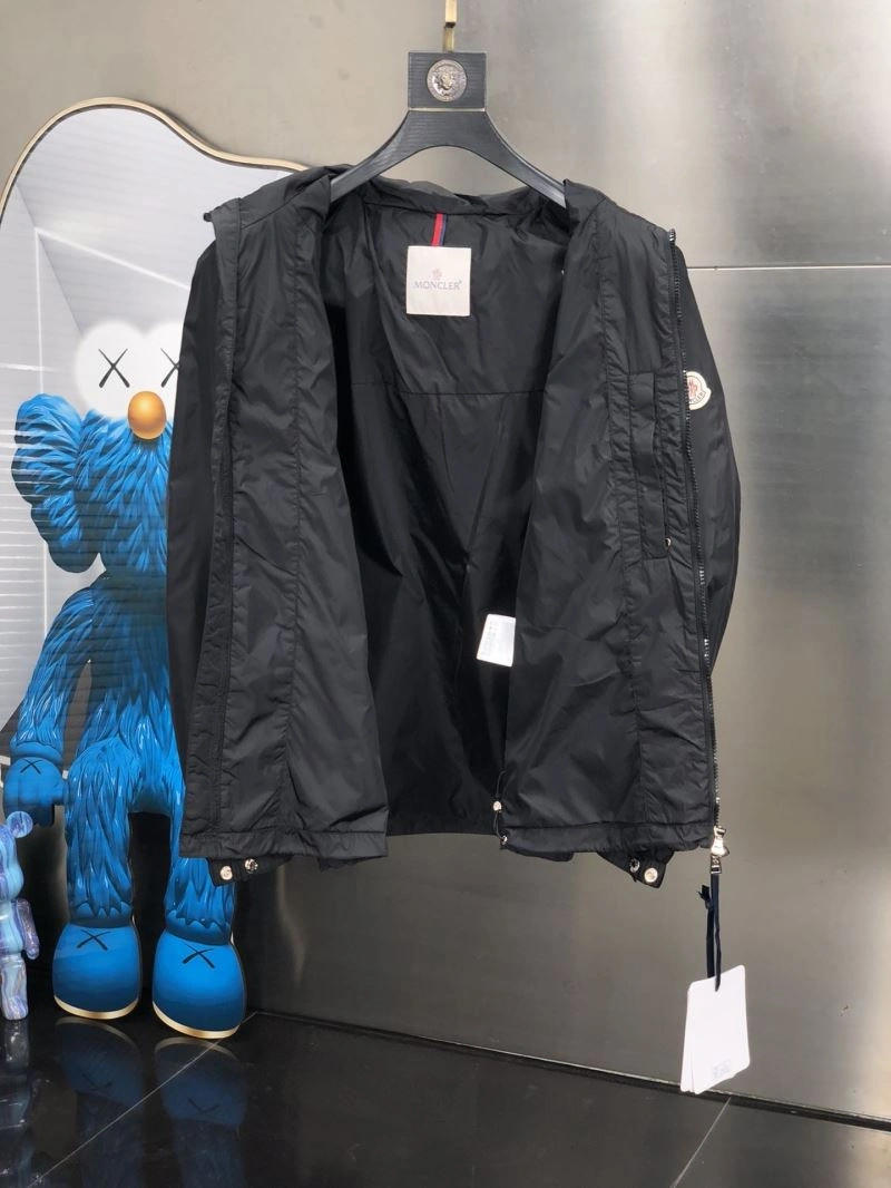 Low-cost Moncler Outwear