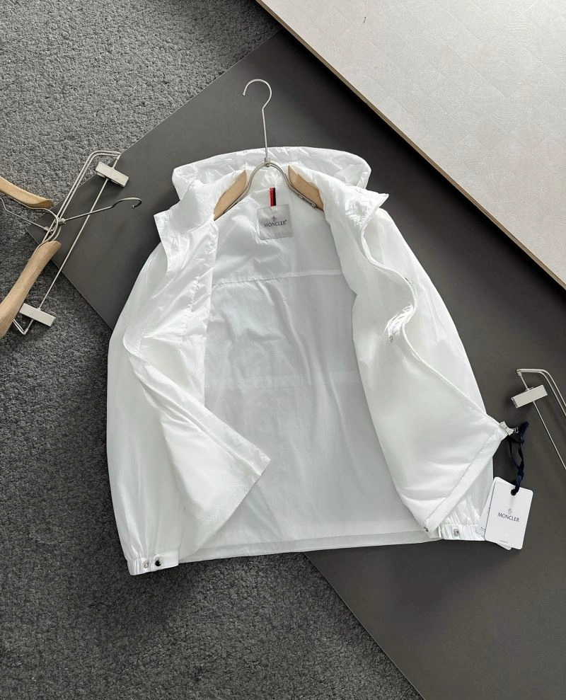 Low-cost Moncler Outwear